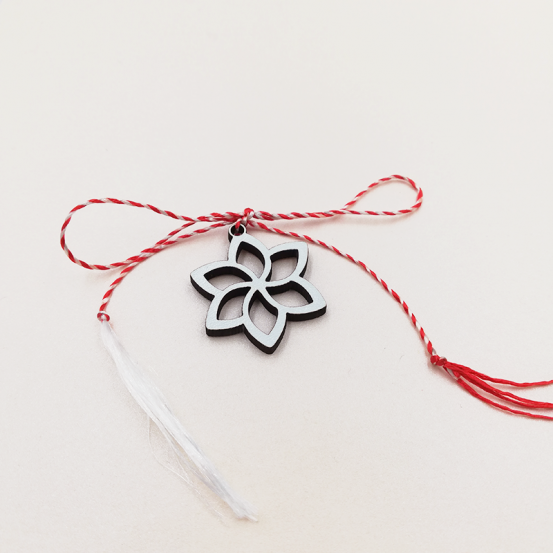 Martisor Floare din Lemn|Gravura|Martisor lemn personalizat|- sands.ro